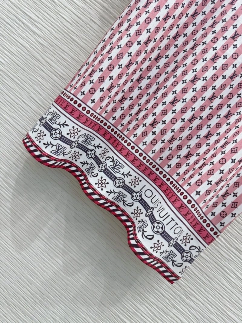 Precise copy Louis Vuitton T-Shirts
