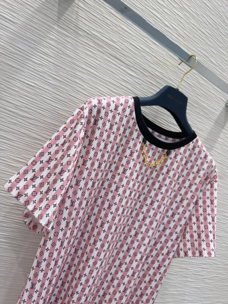 Precise copy Louis Vuitton T-Shirts