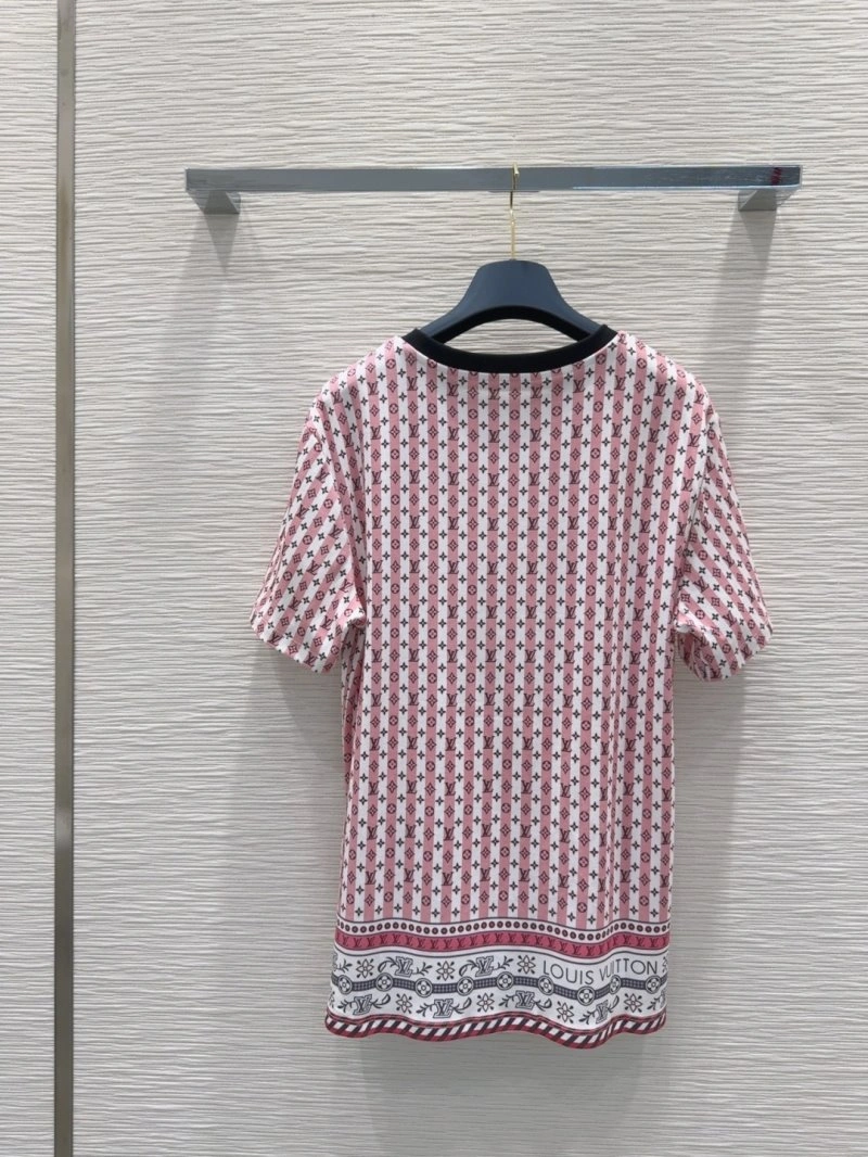Precise copy Louis Vuitton T-Shirts