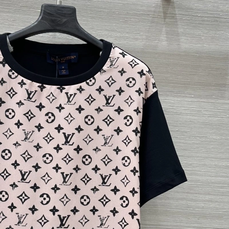 Top match Louis Vuitton T-Shirts