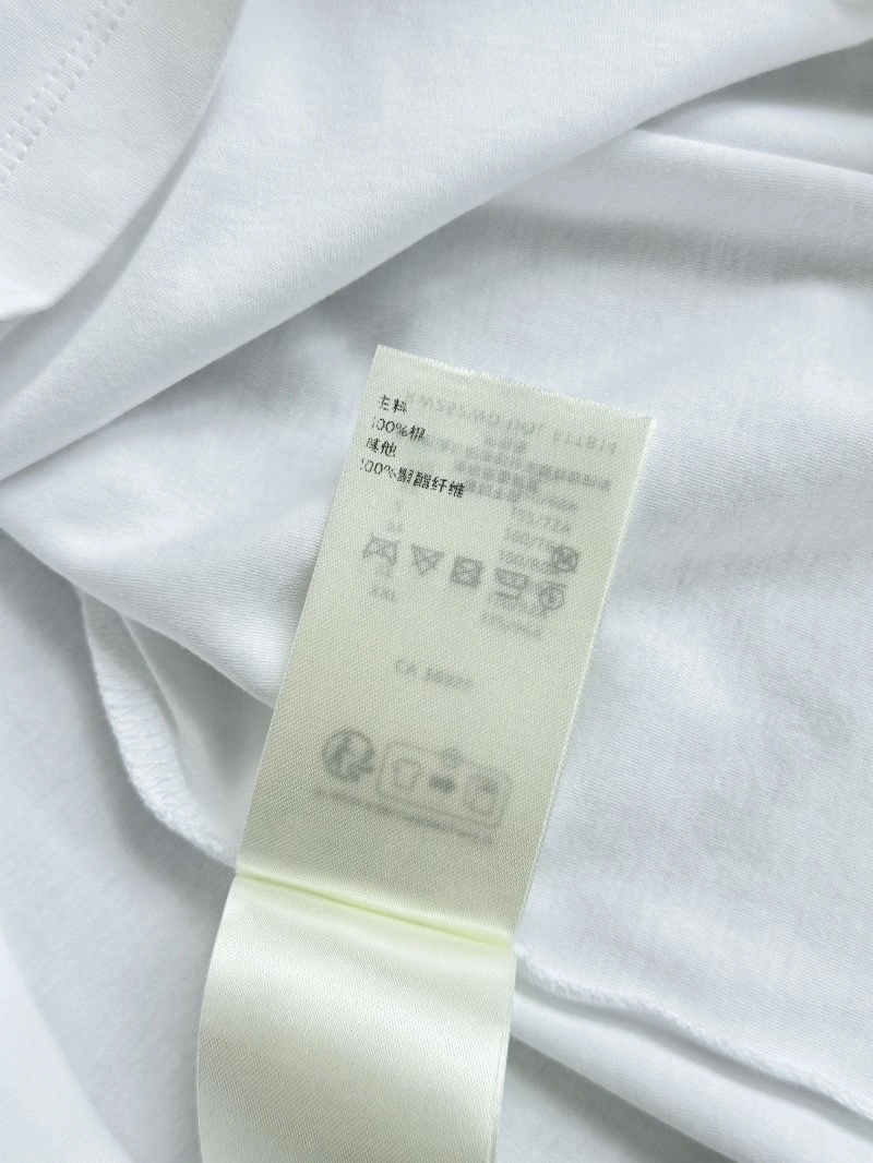 Low-cost Louis Vuitton T-Shirts