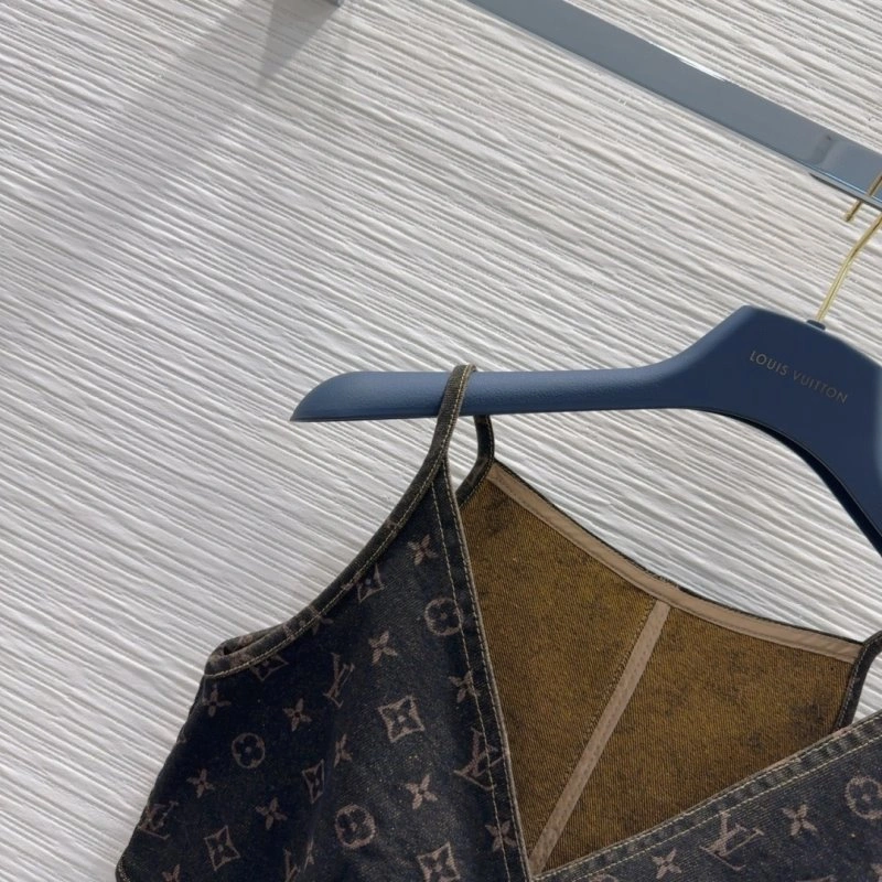 Precise copy Louis Vuitton T-Shirts