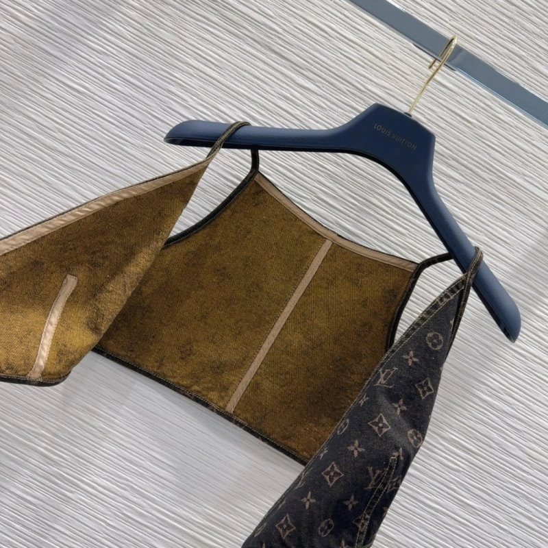 Precise copy Louis Vuitton T-Shirts
