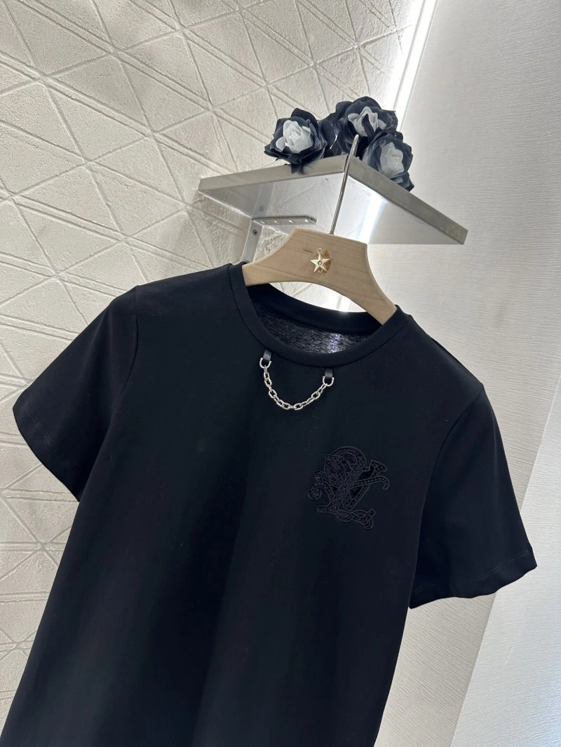 Accurate model Louis Vuitton T-Shirts