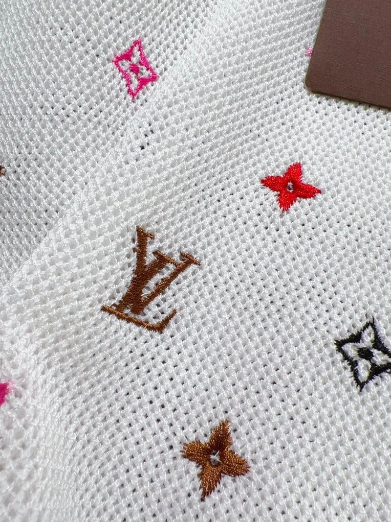 Factory-made Louis Vuitton T-Shirts