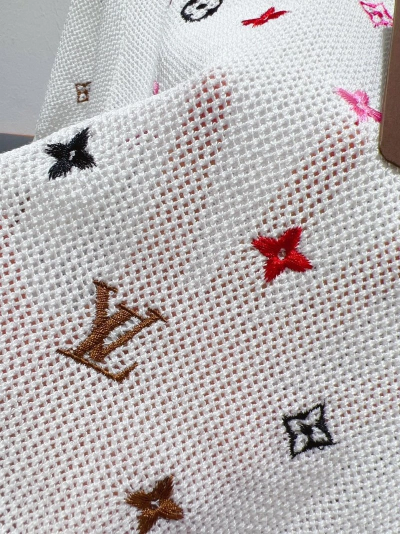 Factory-made Louis Vuitton T-Shirts