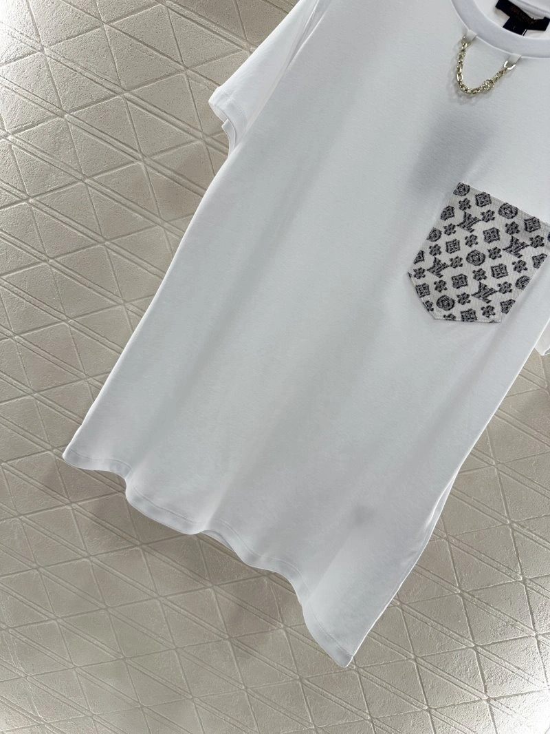 Exact replica Louis Vuitton T-Shirts