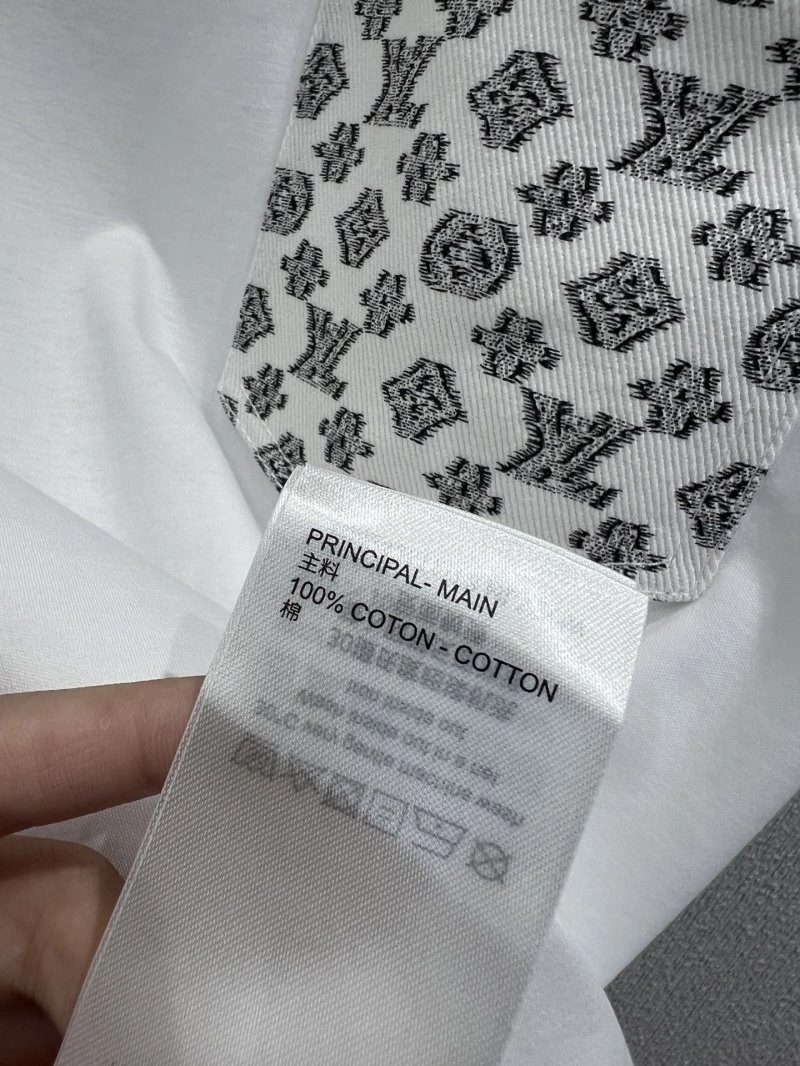 Inexpensive Louis Vuitton T-Shirts