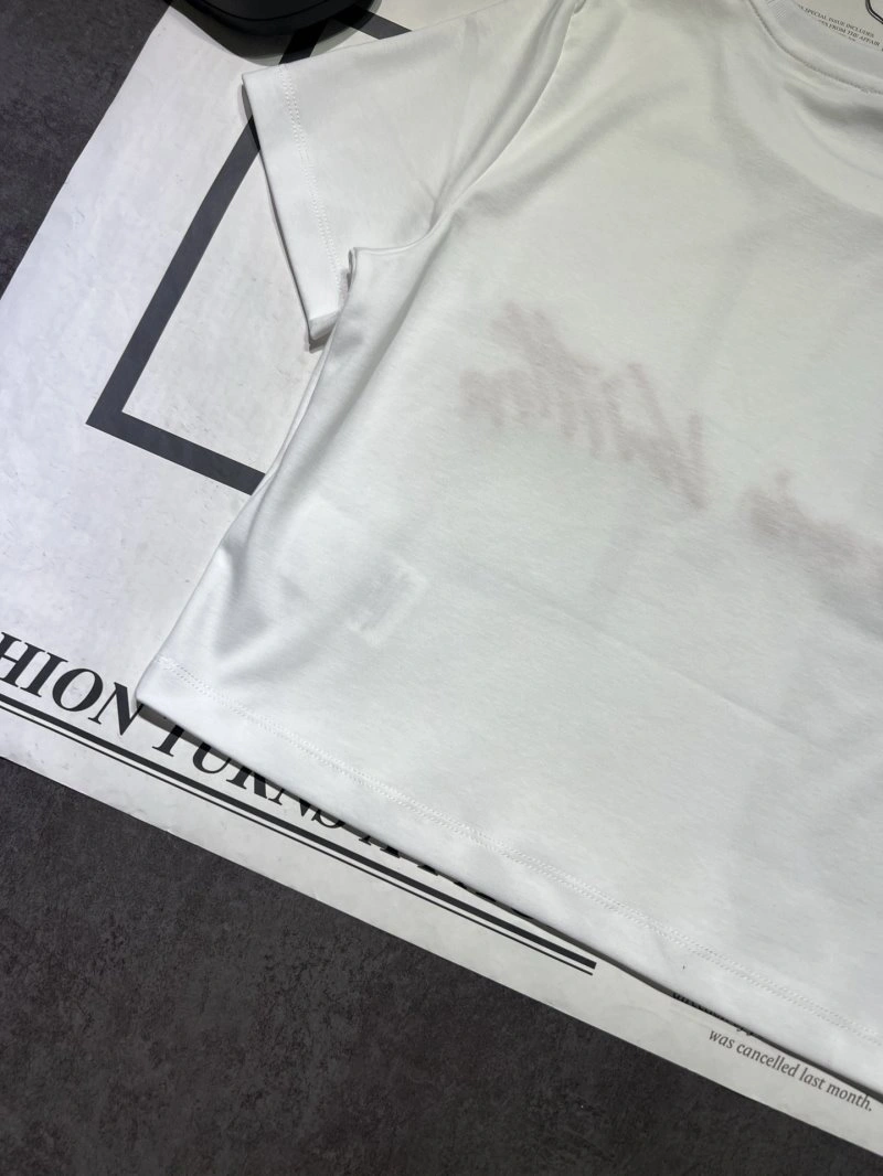 Low-cost Louis Vuitton T-Shirts