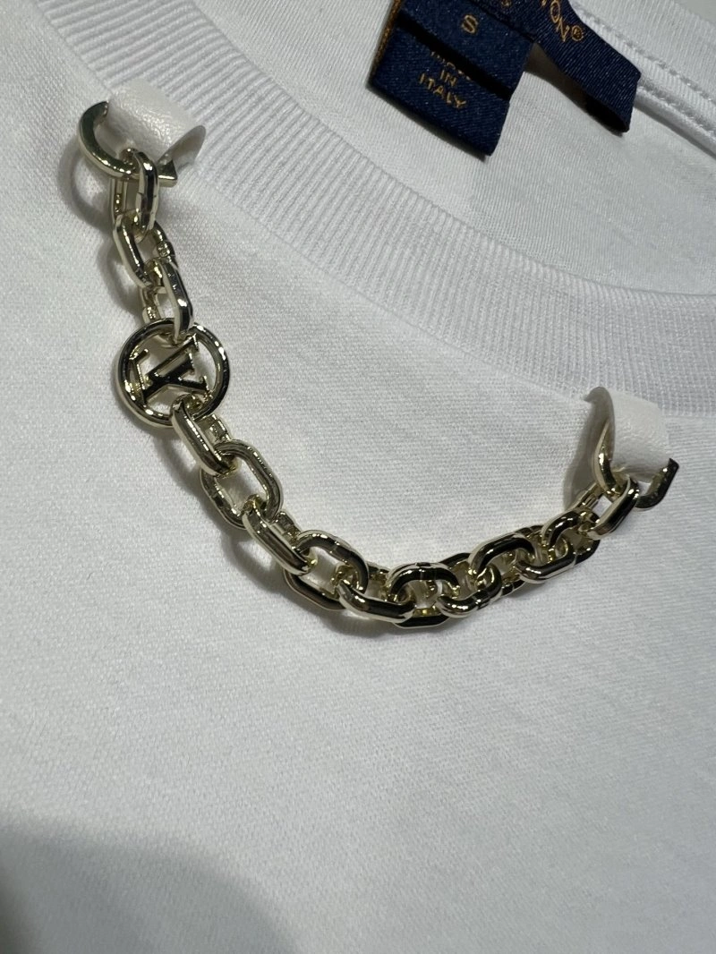 Low-cost Louis Vuitton T-Shirts