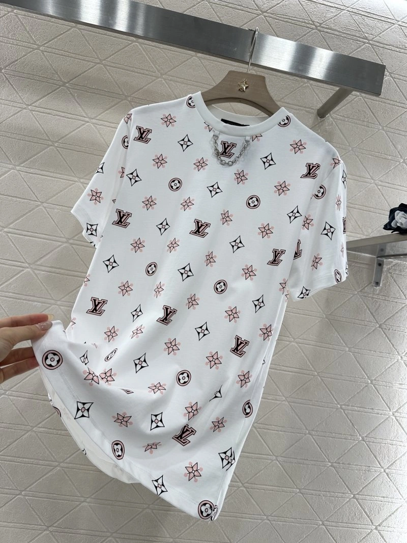 Precise copy Louis Vuitton T-Shirts