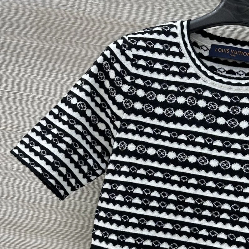 1:1 copy Louis Vuitton T-Shirts