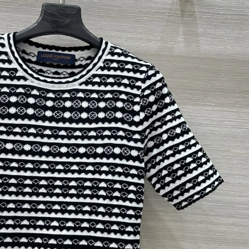 1:1 copy Louis Vuitton T-Shirts