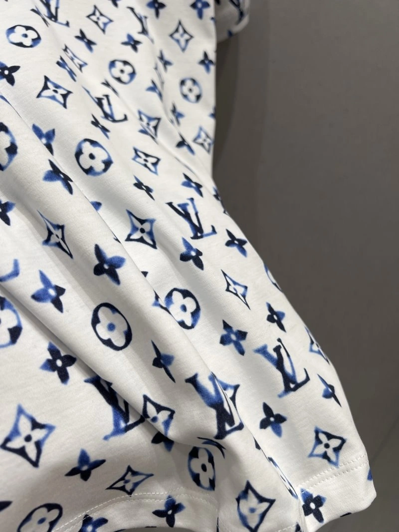 Precise copy Louis Vuitton T-Shirts