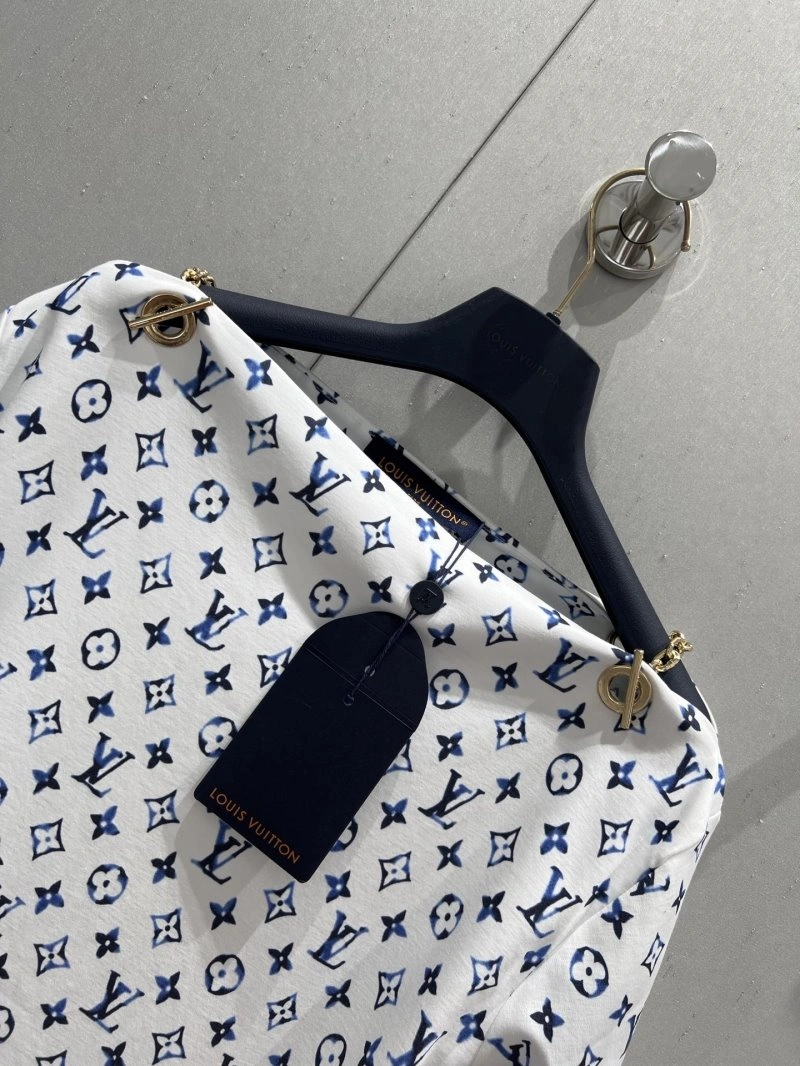 Precise copy Louis Vuitton T-Shirts