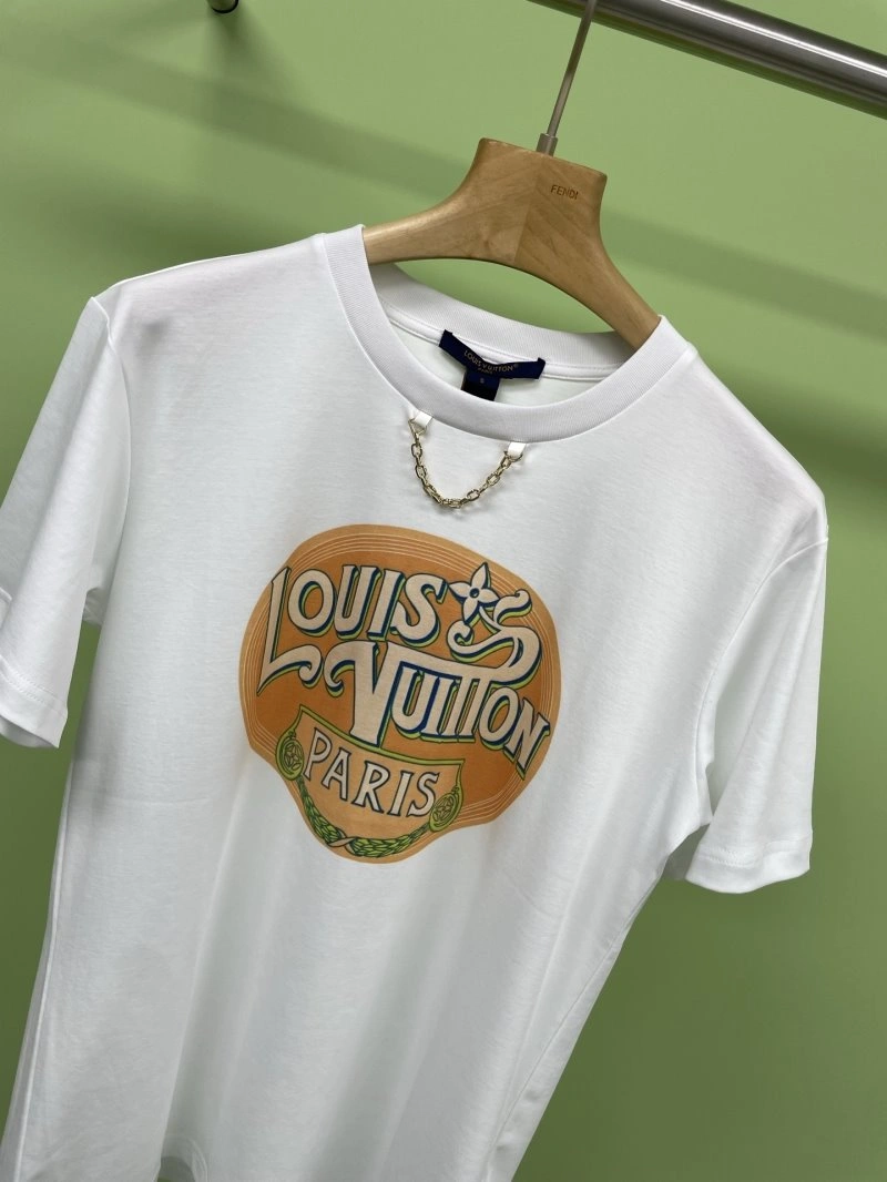Indistinguishable Louis Vuitton T-Shirts