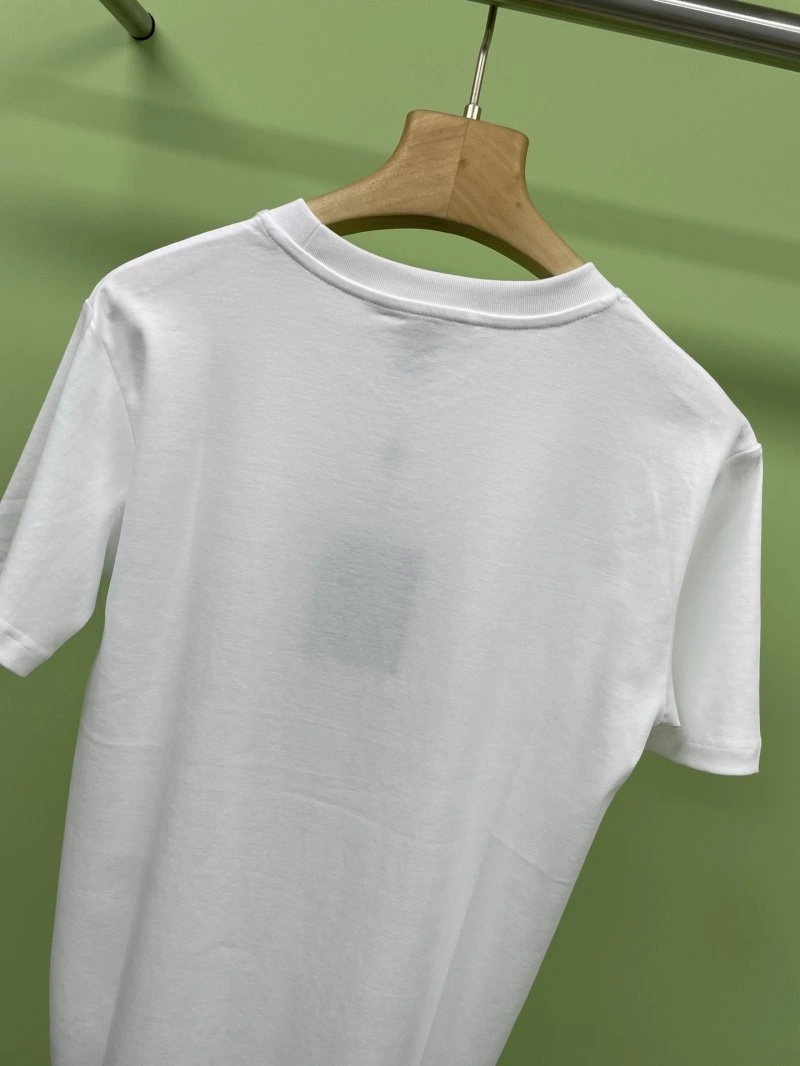 Indistinguishable Louis Vuitton T-Shirts
