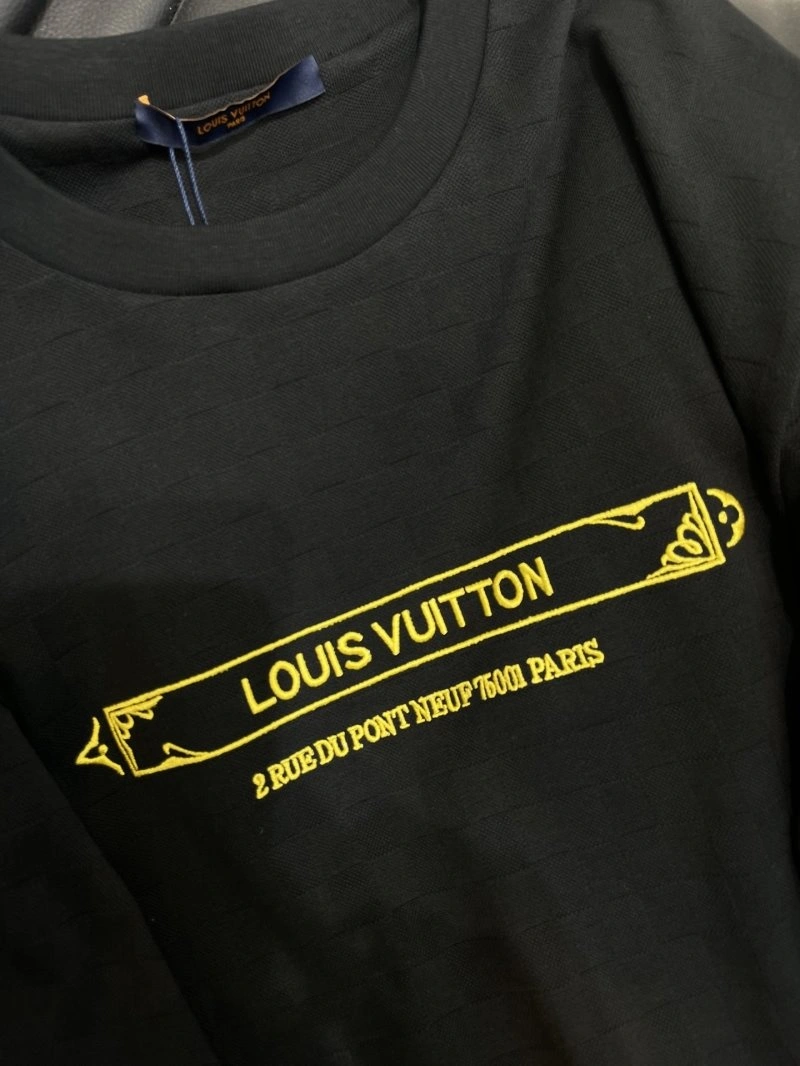 High fidelity Louis Vuitton T-Shirts