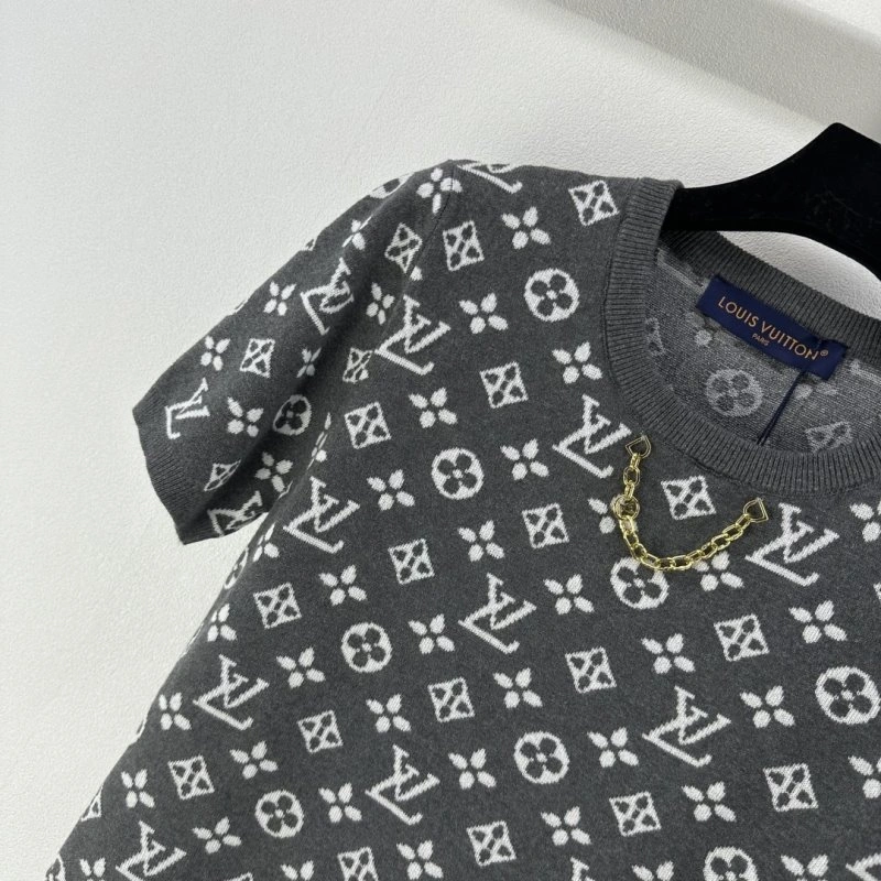 Bargain Louis Vuitton T-Shirts