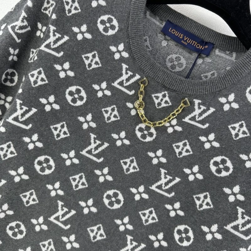 Bargain Louis Vuitton T-Shirts