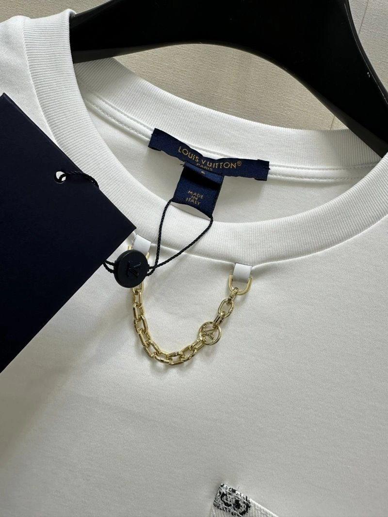 Low-cost Louis Vuitton T-Shirts