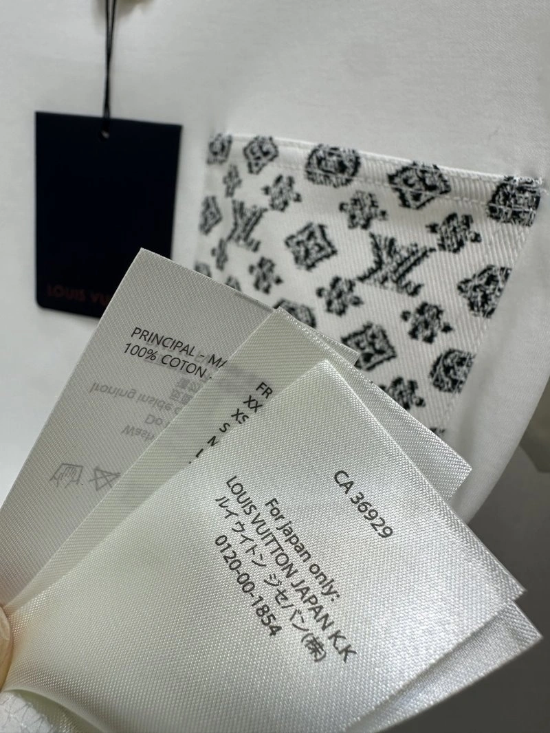 Low-cost Louis Vuitton T-Shirts