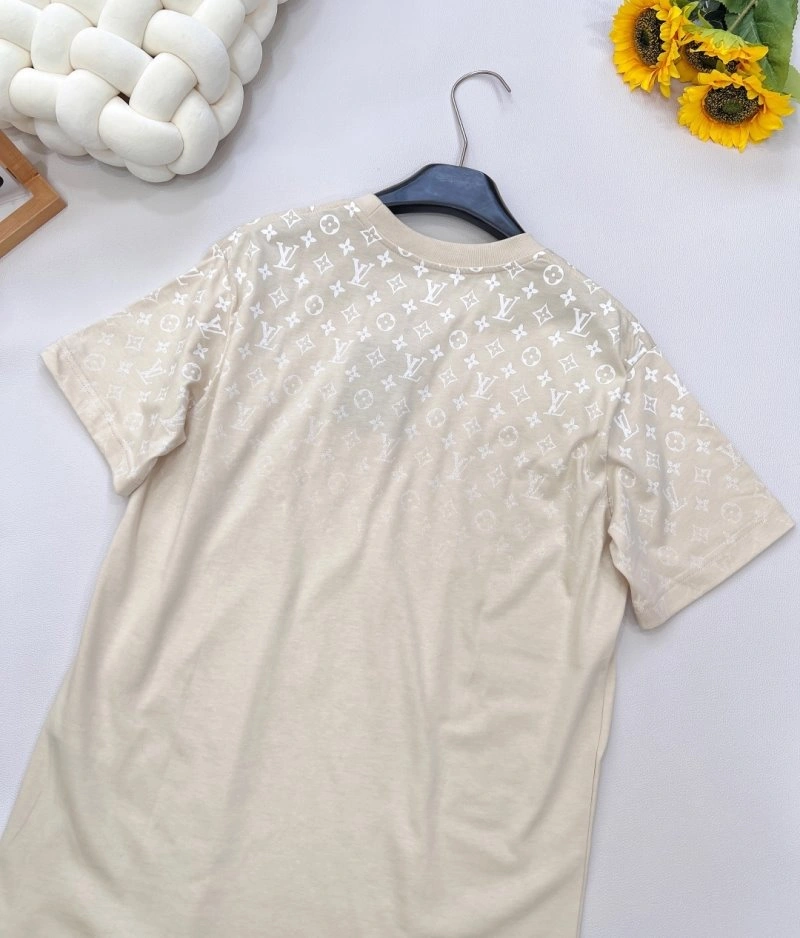 Factory-made Louis Vuitton T-Shirts