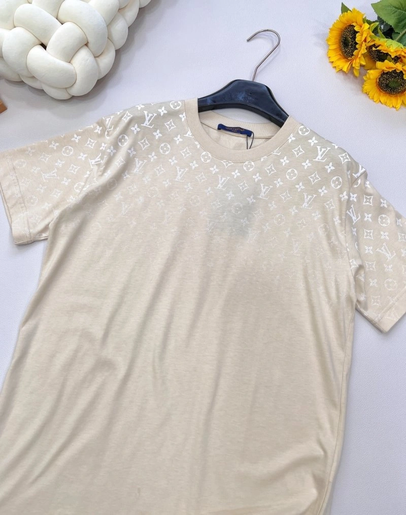 Factory-made Louis Vuitton T-Shirts