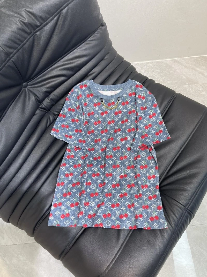 Indistinguishable Louis Vuitton T-Shirts