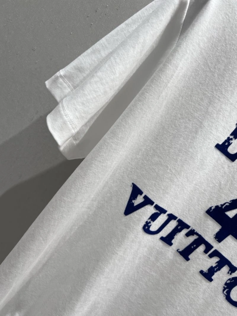Indistinguishable Louis Vuitton T-Shirts