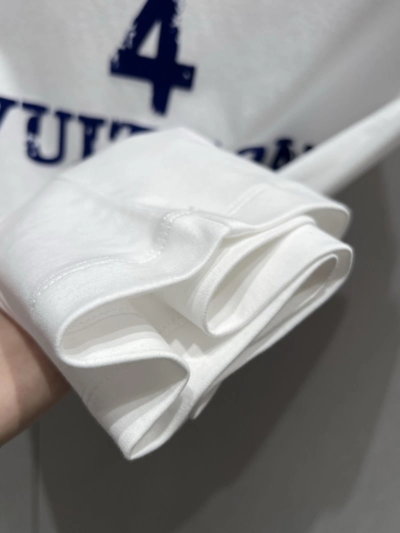 Indistinguishable Louis Vuitton T-Shirts