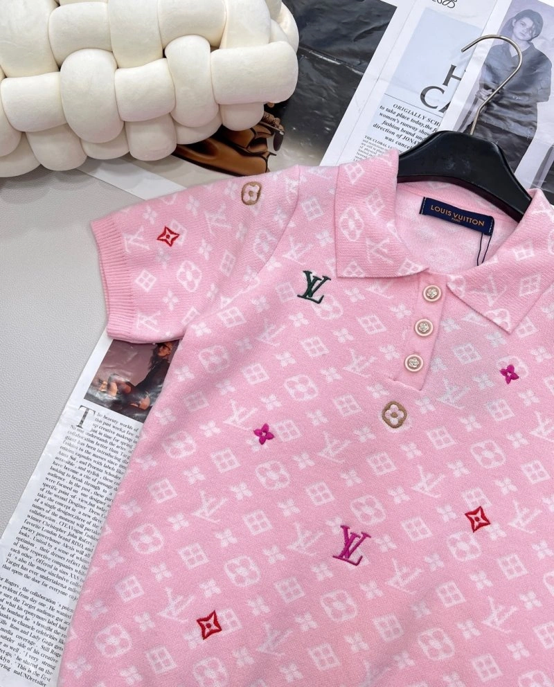 Indistinguishable Louis Vuitton T-Shirts