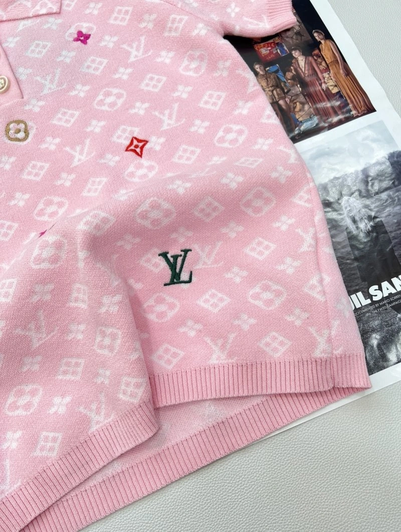 Indistinguishable Louis Vuitton T-Shirts
