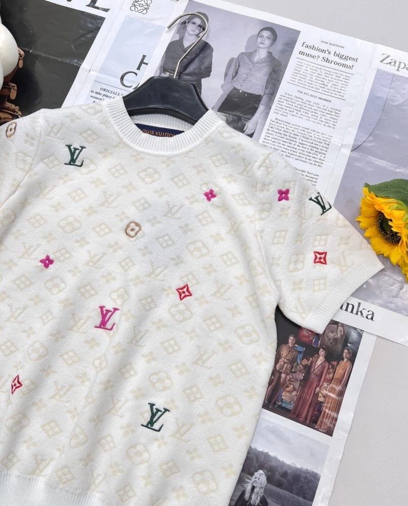 Precise copy Louis Vuitton T-Shirts