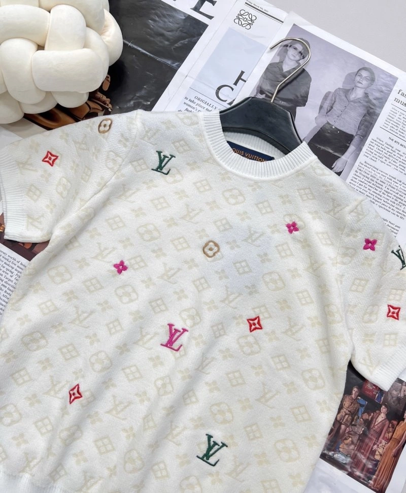 Precise copy Louis Vuitton T-Shirts