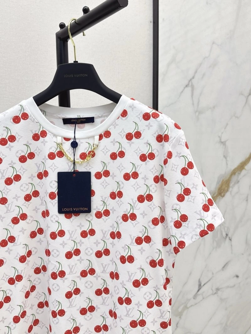 Top mirror Louis Vuitton T-Shirts