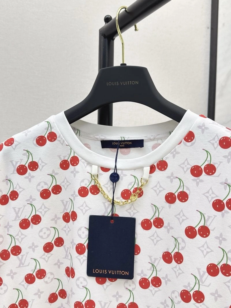 Top mirror Louis Vuitton T-Shirts
