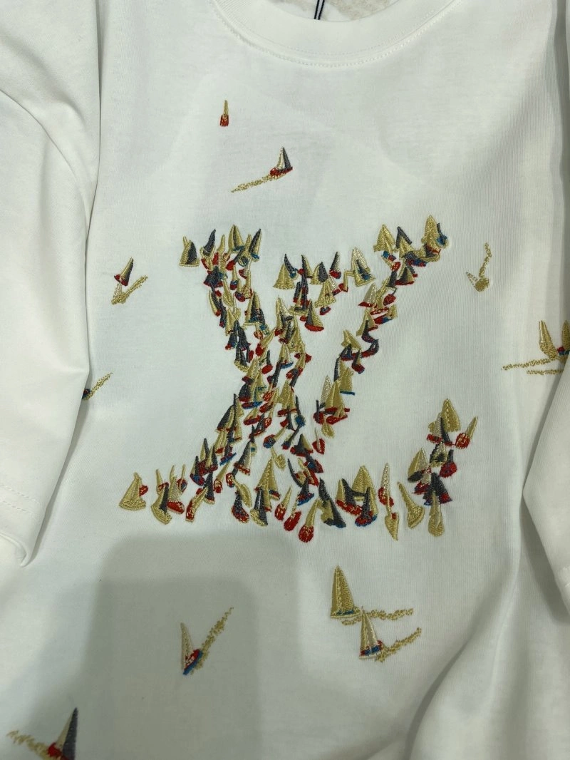 Precise copy Louis Vuitton T-Shirts