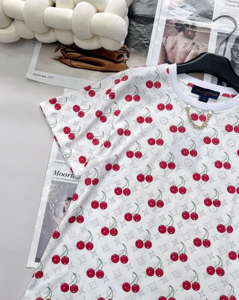 1:1 copy Louis Vuitton T-Shirts