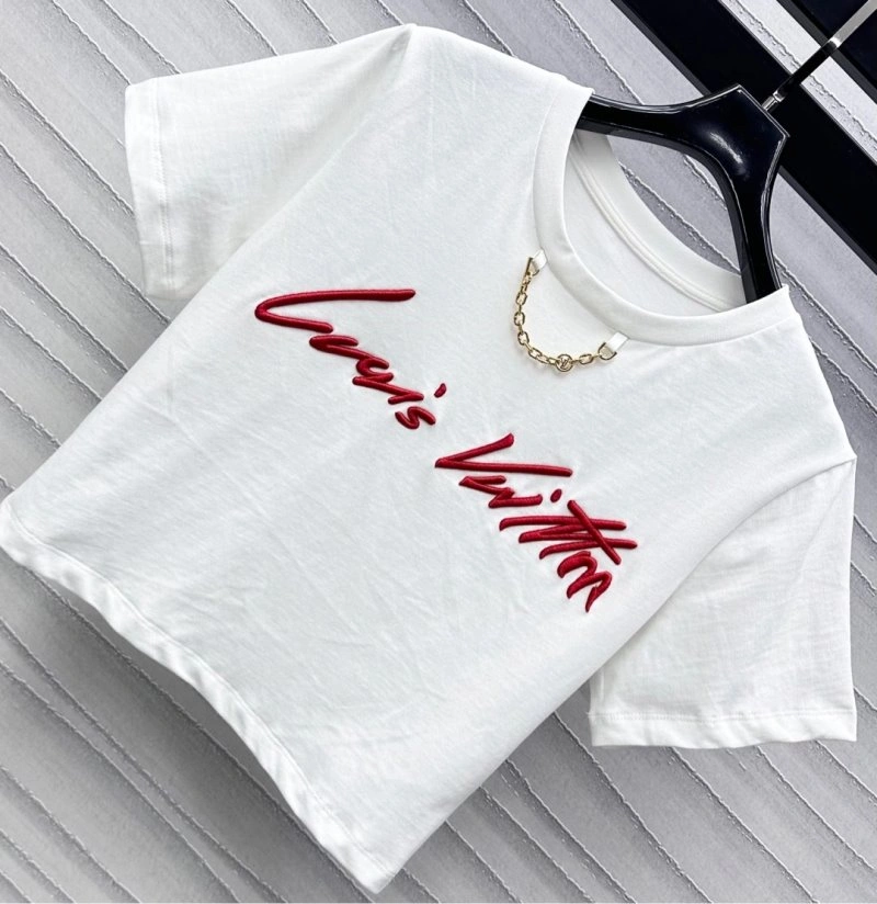 Indistinguishable Louis Vuitton T-Shirts