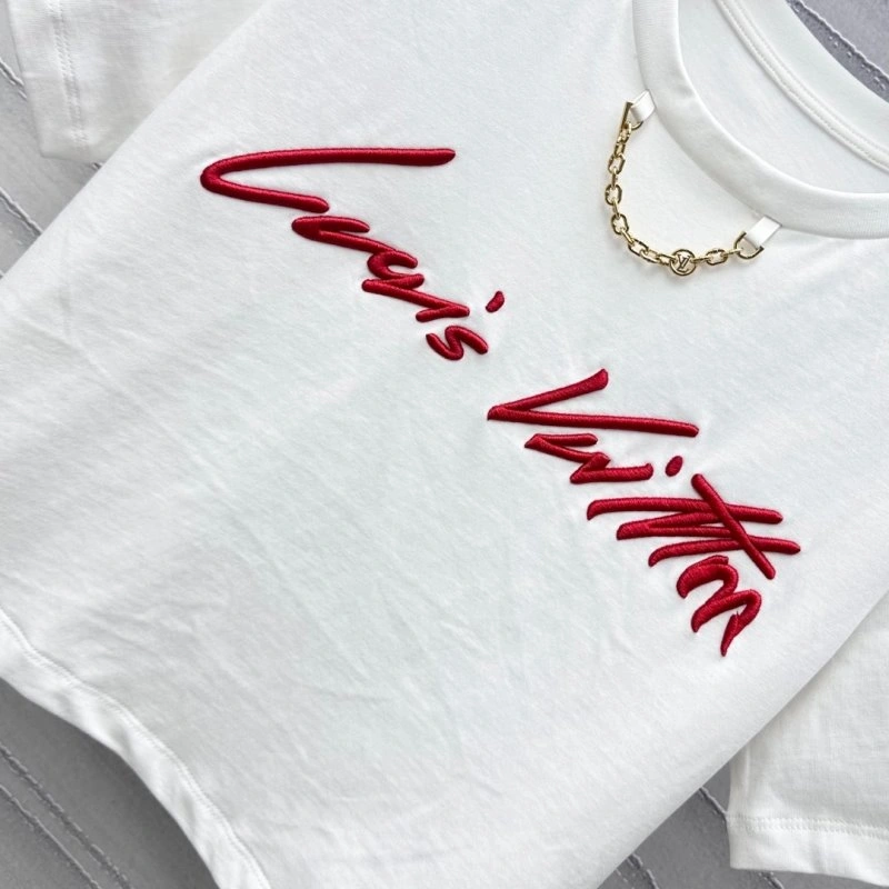 Indistinguishable Louis Vuitton T-Shirts