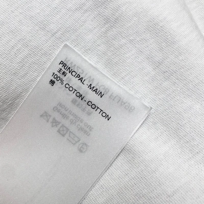 Indistinguishable Louis Vuitton T-Shirts