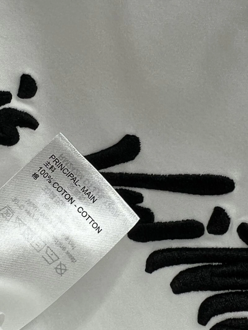 Low-cost Louis Vuitton T-Shirts