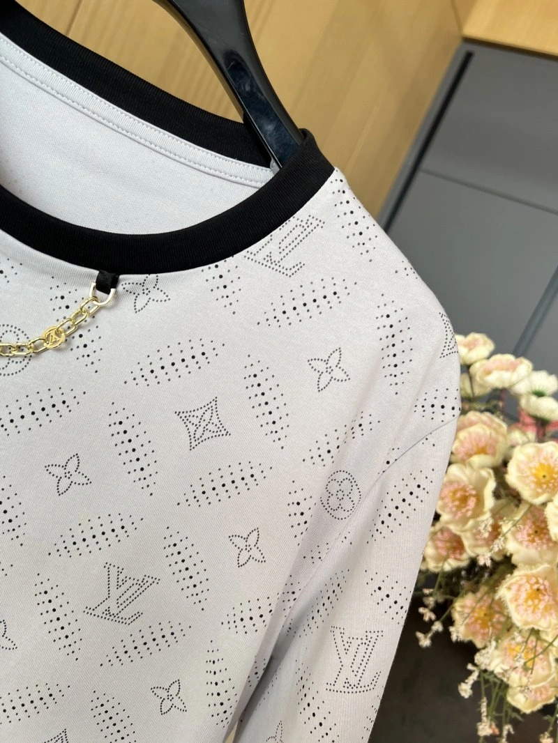 Low-cost Louis Vuitton T-Shirts