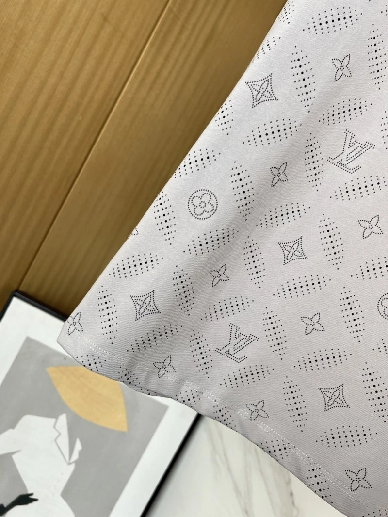 Low-cost Louis Vuitton T-Shirts