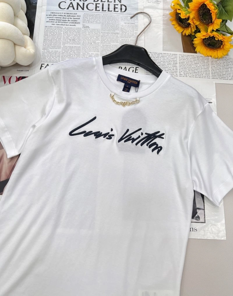 Precise copy Louis Vuitton T-Shirts