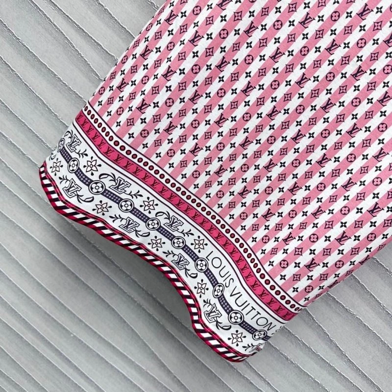Cut-rate Louis Vuitton T-Shirts