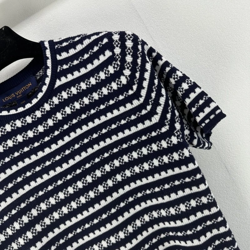 Top match Louis Vuitton T-Shirts