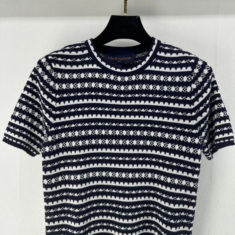 Top match Louis Vuitton T-Shirts