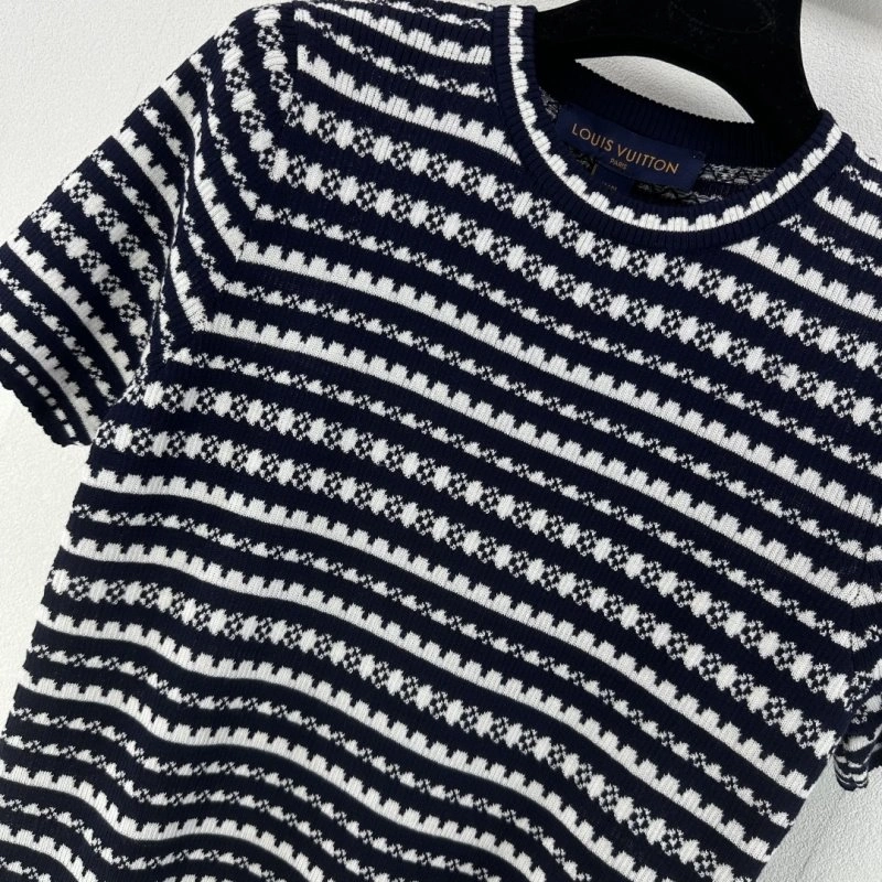 Top match Louis Vuitton T-Shirts